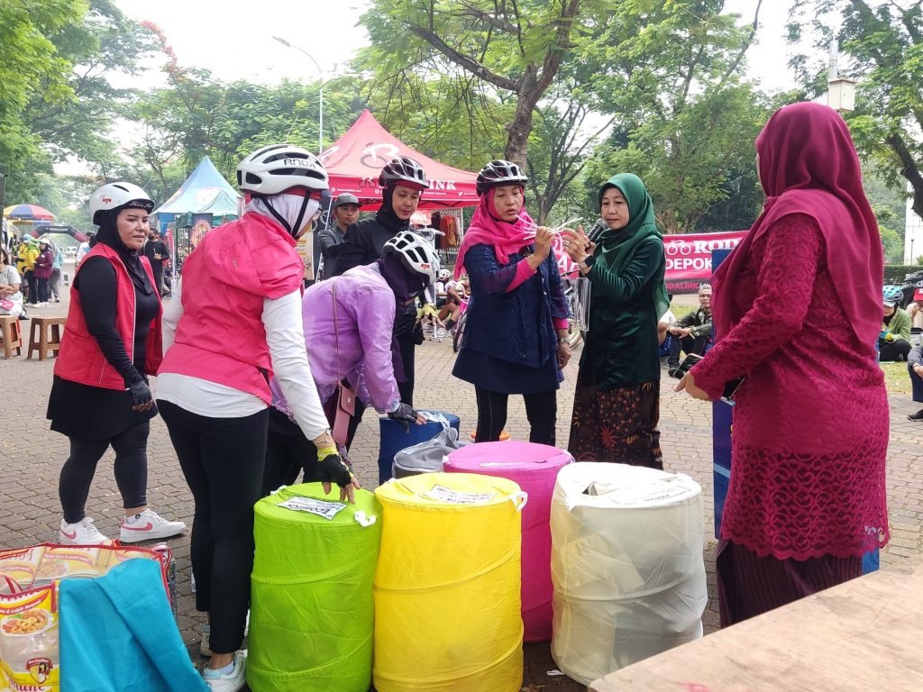 Rayakan Hari Ibu 2023, ILUNI FKM UI Gelar Edukasi Pengolahan Sampah dan ...